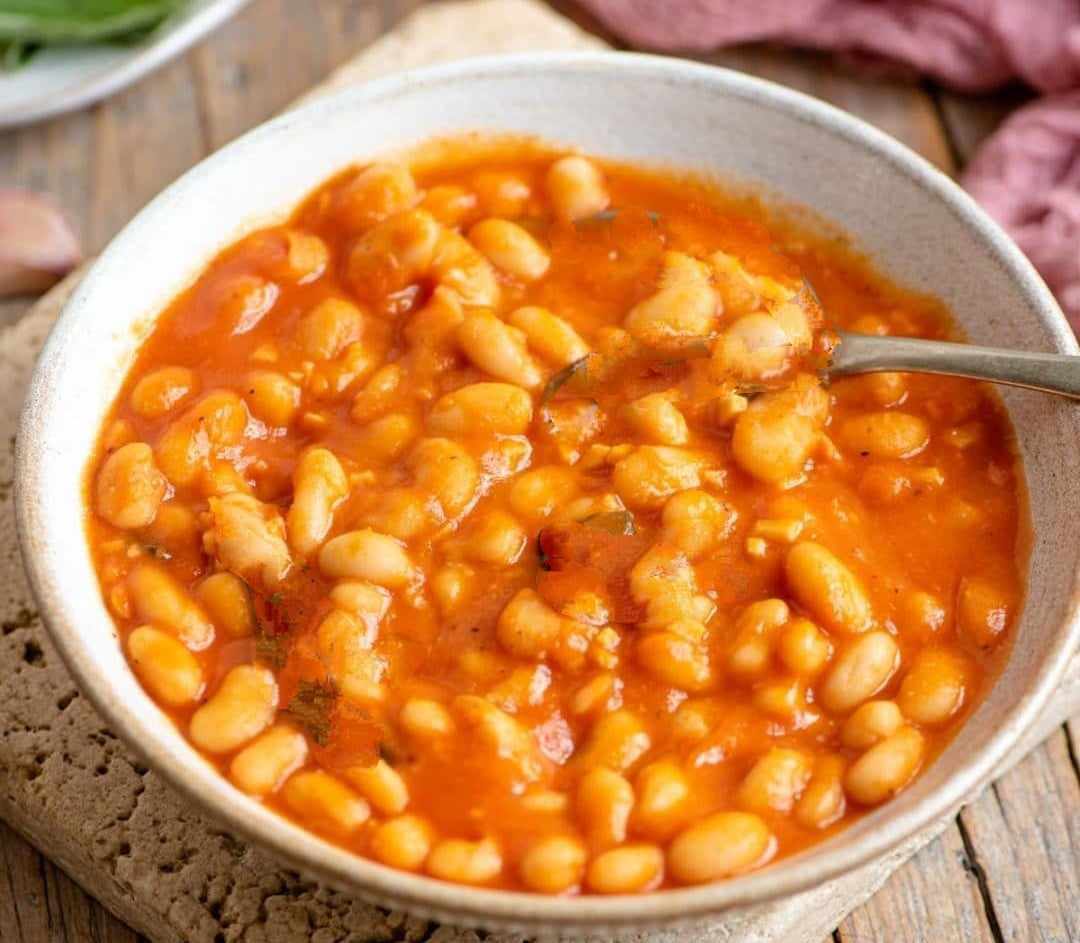 WHITE BEANS IN A SPICY TOMATO SAUCE : Ooh La Loire
